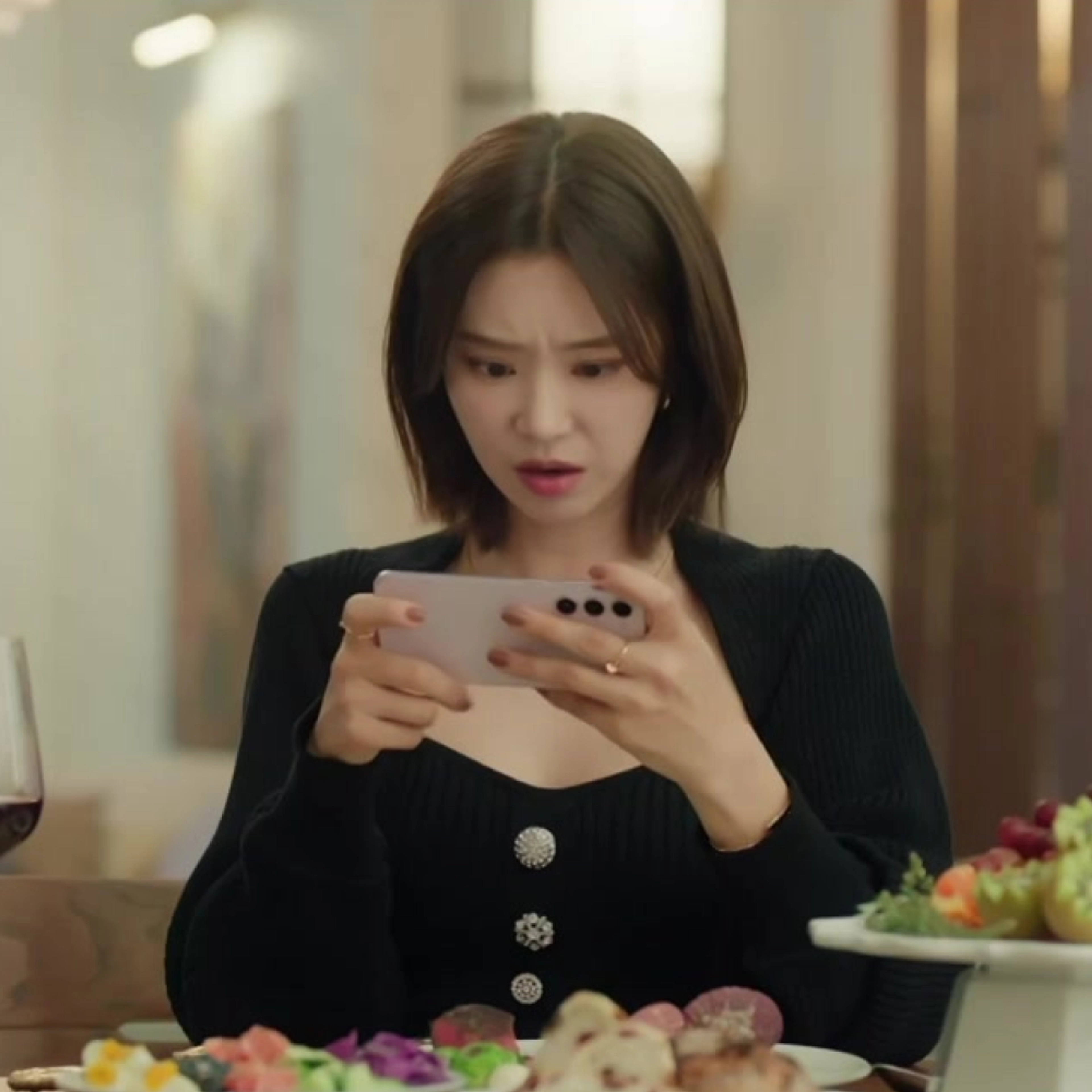 CONTENT - Lee Joo Bin tvN's Queen of Tears episode 10 Cardigan, Top :: WALALAND(왈라랜드)