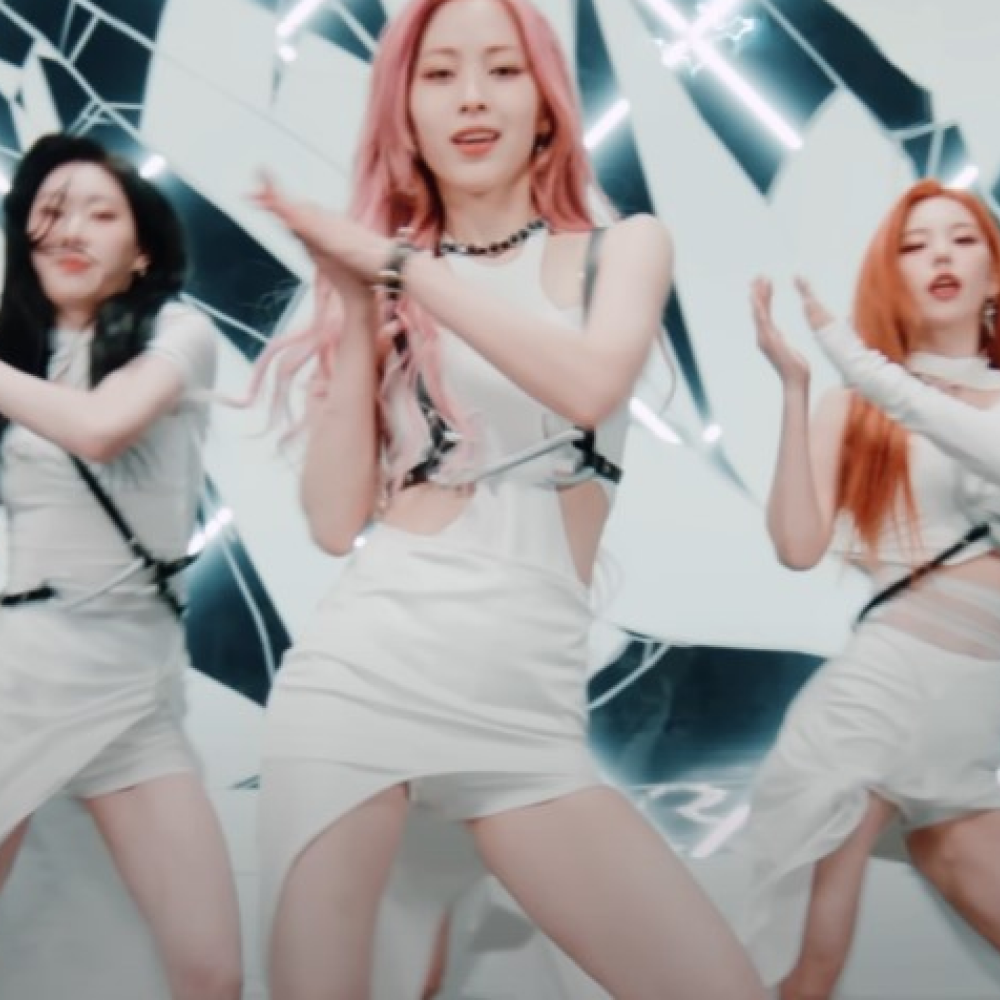 CONTENT - ITZY RYUJIN UNTOUCHABLE MV Body suit :: WALALAND(왈라랜드)