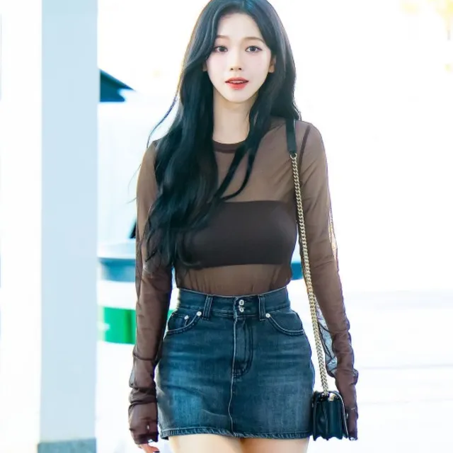 Content 에스파 카리나 공항패션 메쉬티셔츠·스커트·신발 Walaland왈라랜드