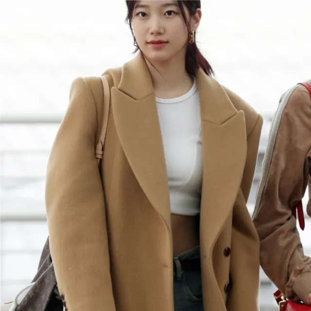 Content 르세라핌 카즈하 공항패션 카멜코트·가방 Walaland왈라랜드
